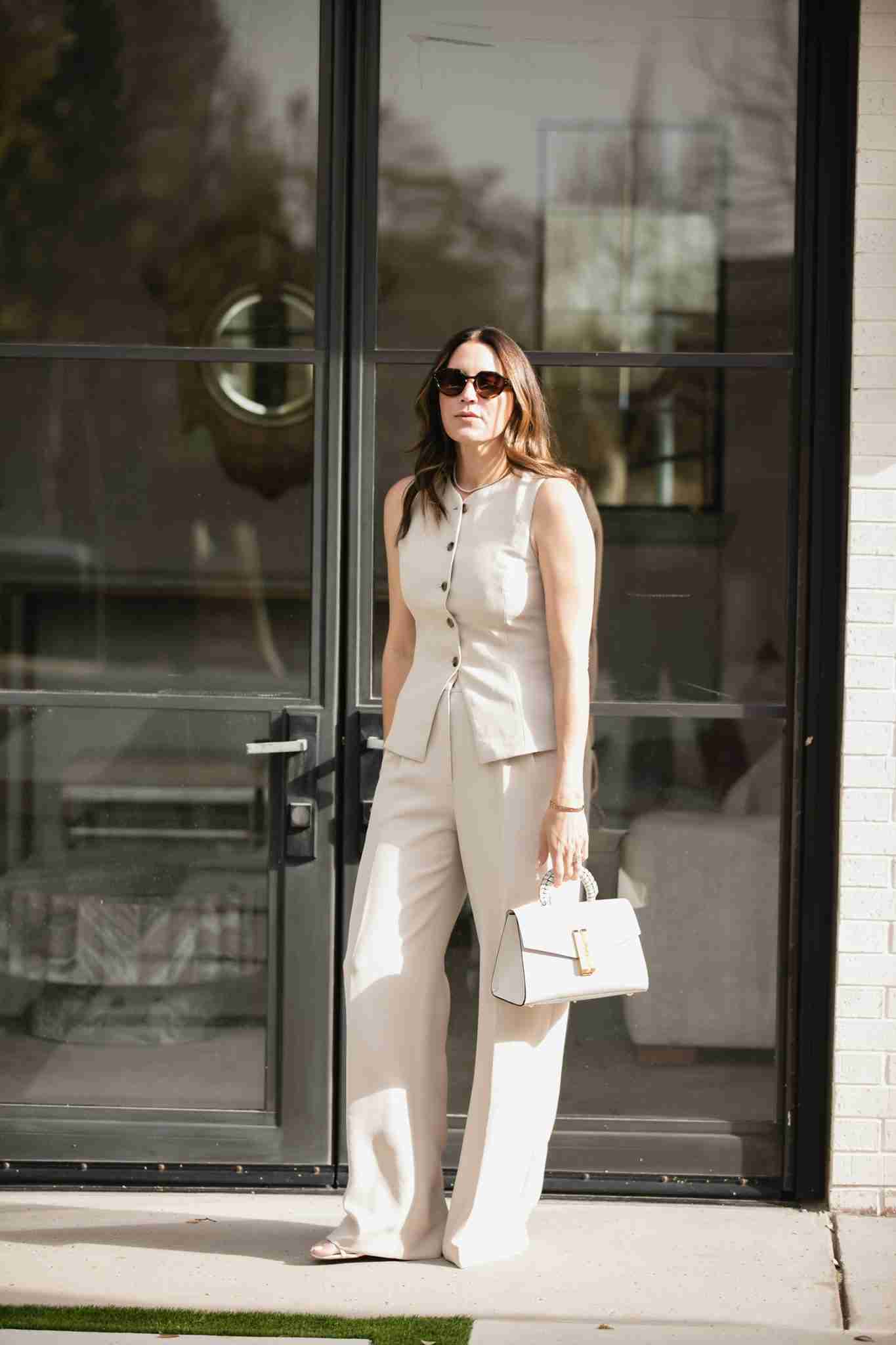 What is Chic Elegant Style - the gray details