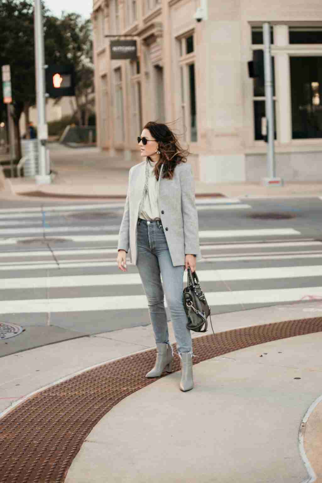 What to Wear With a Grey Blazer - the gray details
