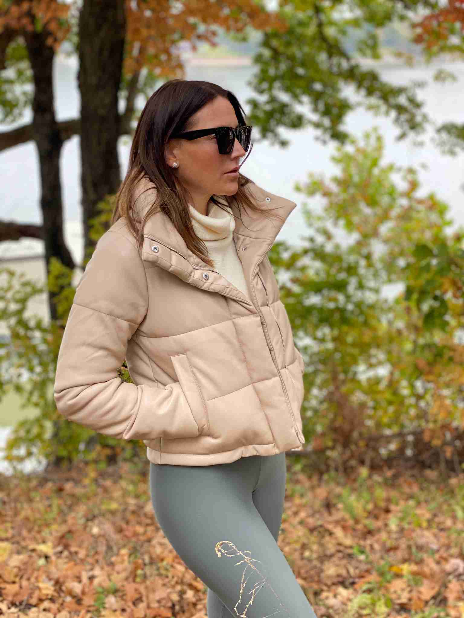 Best Fall Travel Outfits - the gray details | Lifestyle Blog