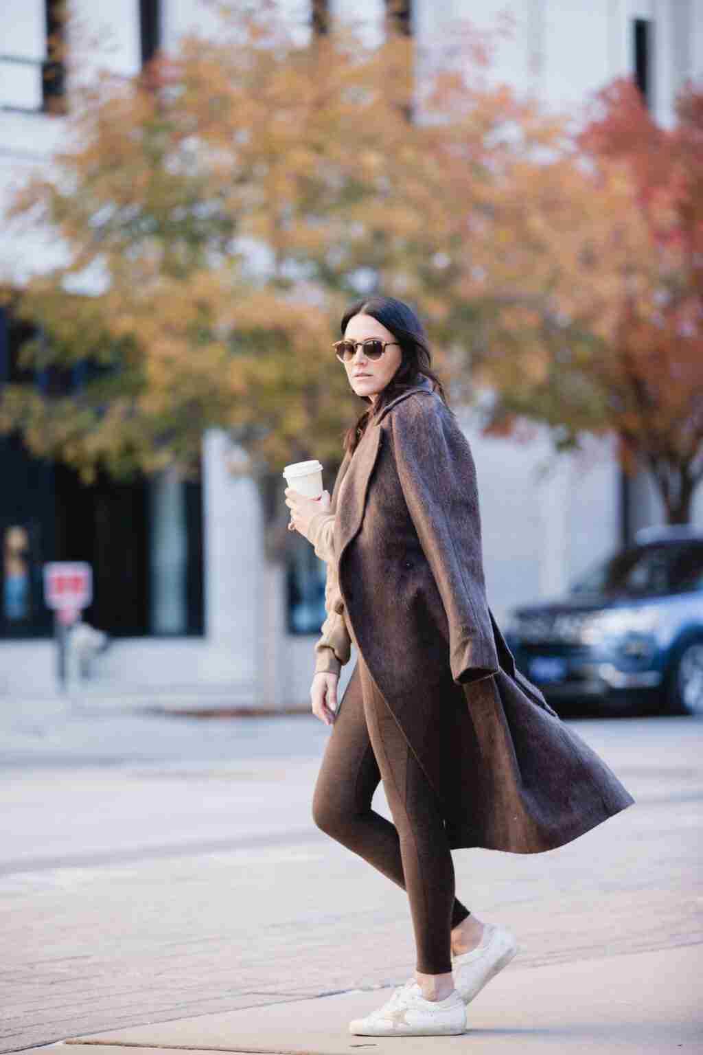 Best Fall Travel Outfits - the gray details | Lifestyle Blog