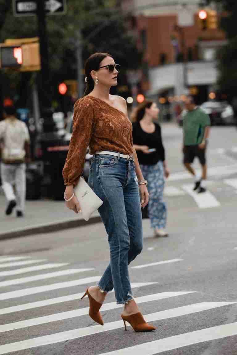 8 Lace Top Outfit Ideas - the gray details | Neutral Daily Outfit