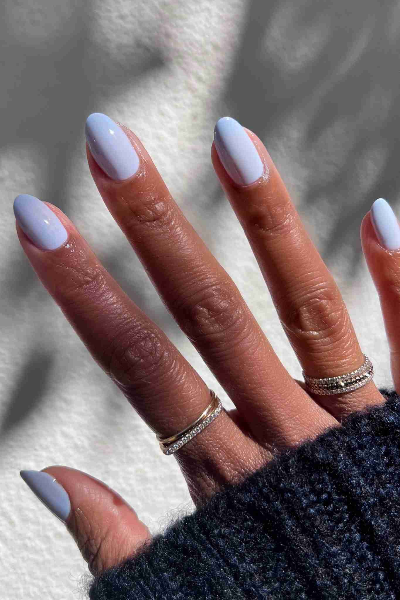 25+ Baby Blue Nail Ideas - the gray details