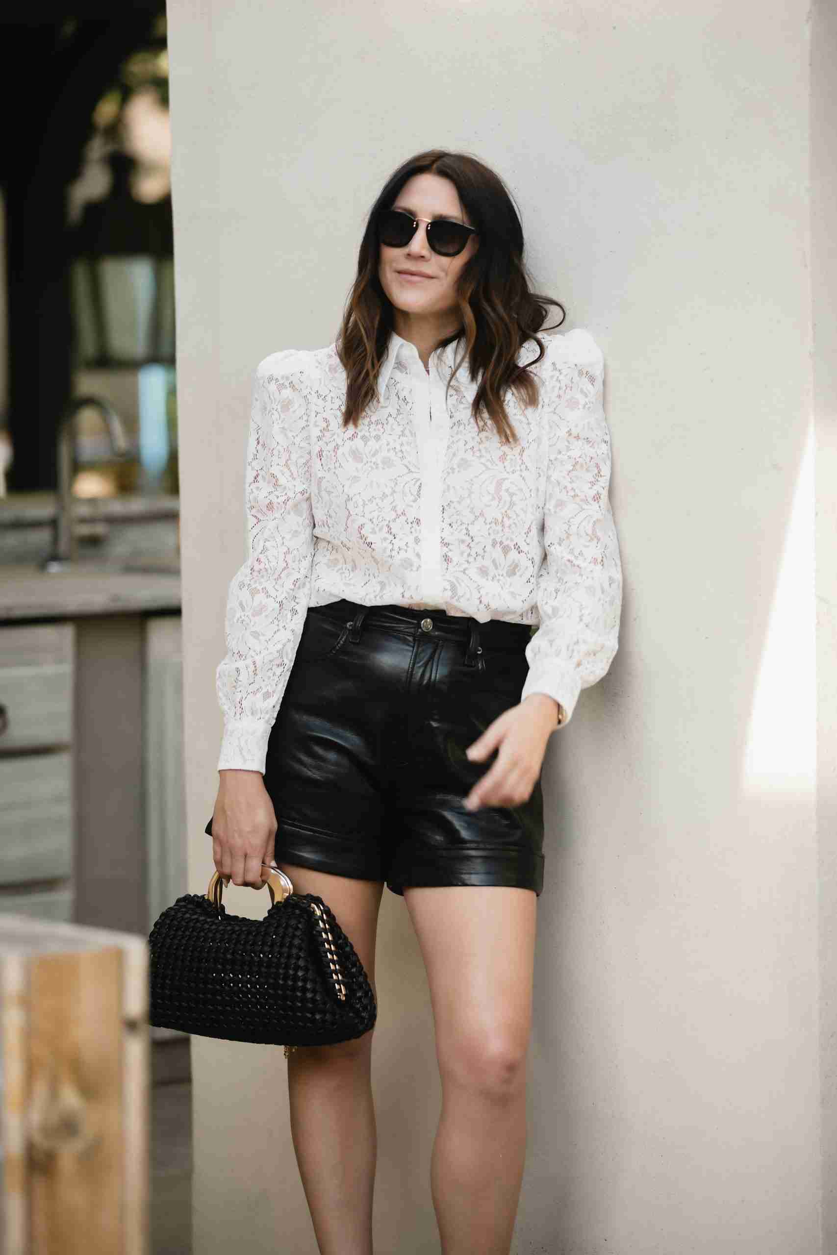 15 Black Shorts Outfits - the gray details