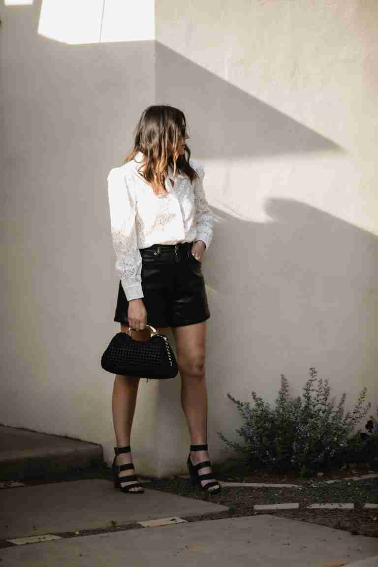 15 Black Shorts Outfits - the gray details