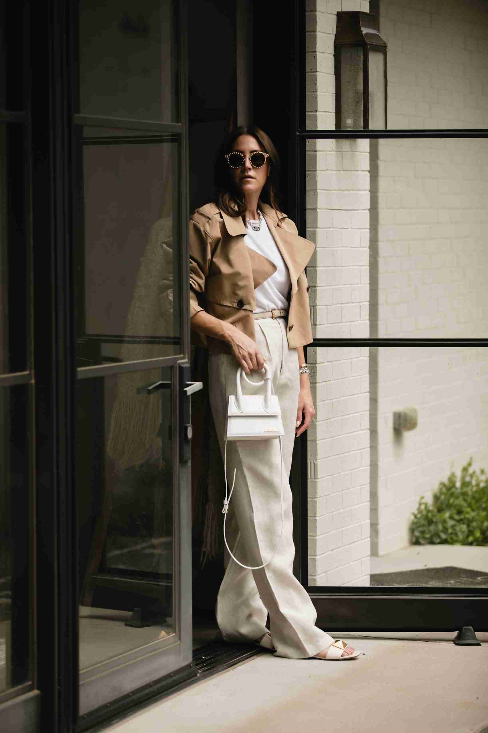 Minimal Brown Trouser Outfit Ideas for Spring and Summer