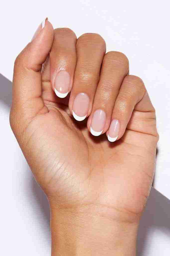 40+ Dip Powder Nail Ideas - the gray details