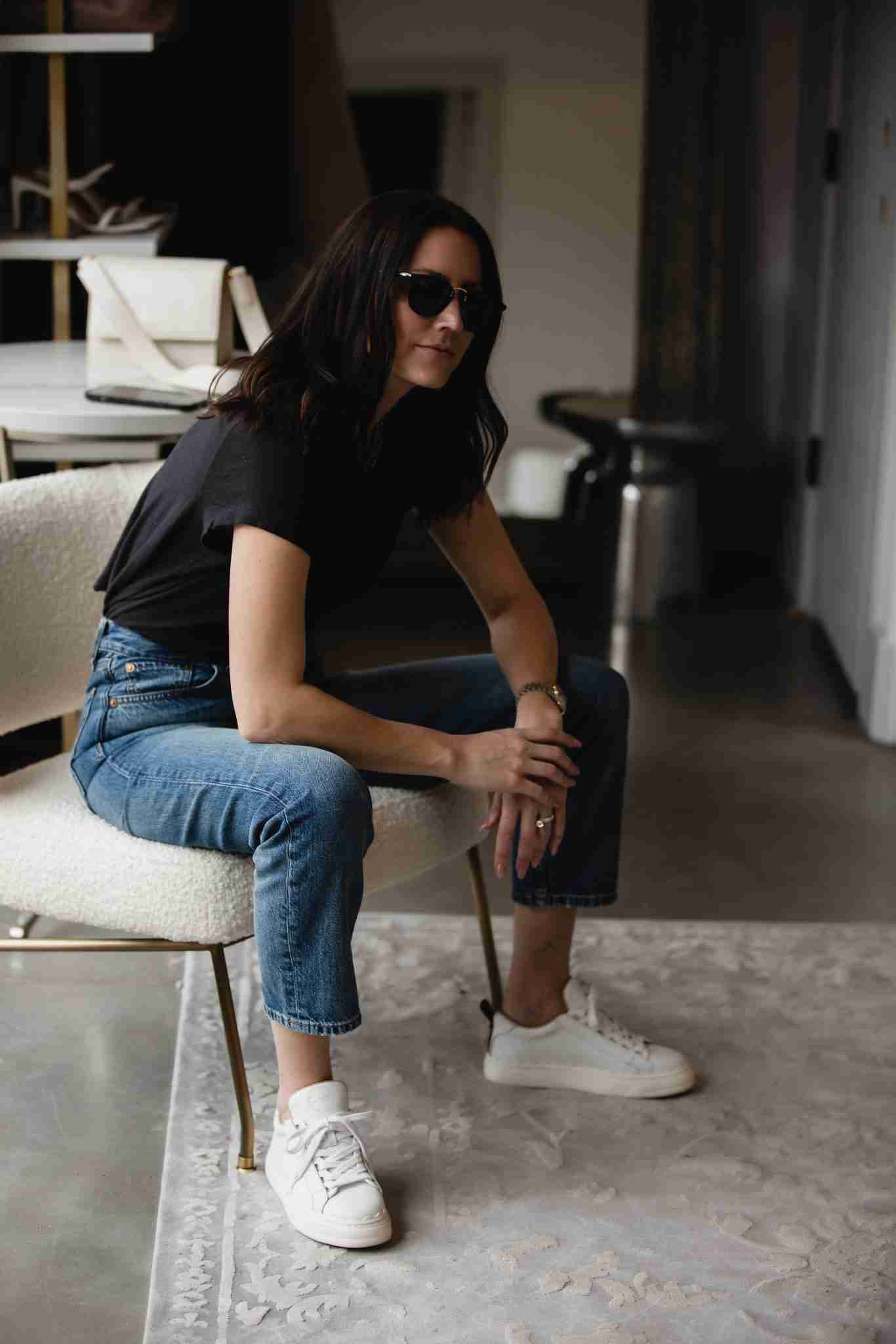24 Spring Mom Jean Outfit Ideas - the gray details