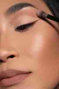 Neutral Eyeshadow Looks - the gray details