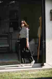 9 Black Jean Outfits for Fall - the gray details