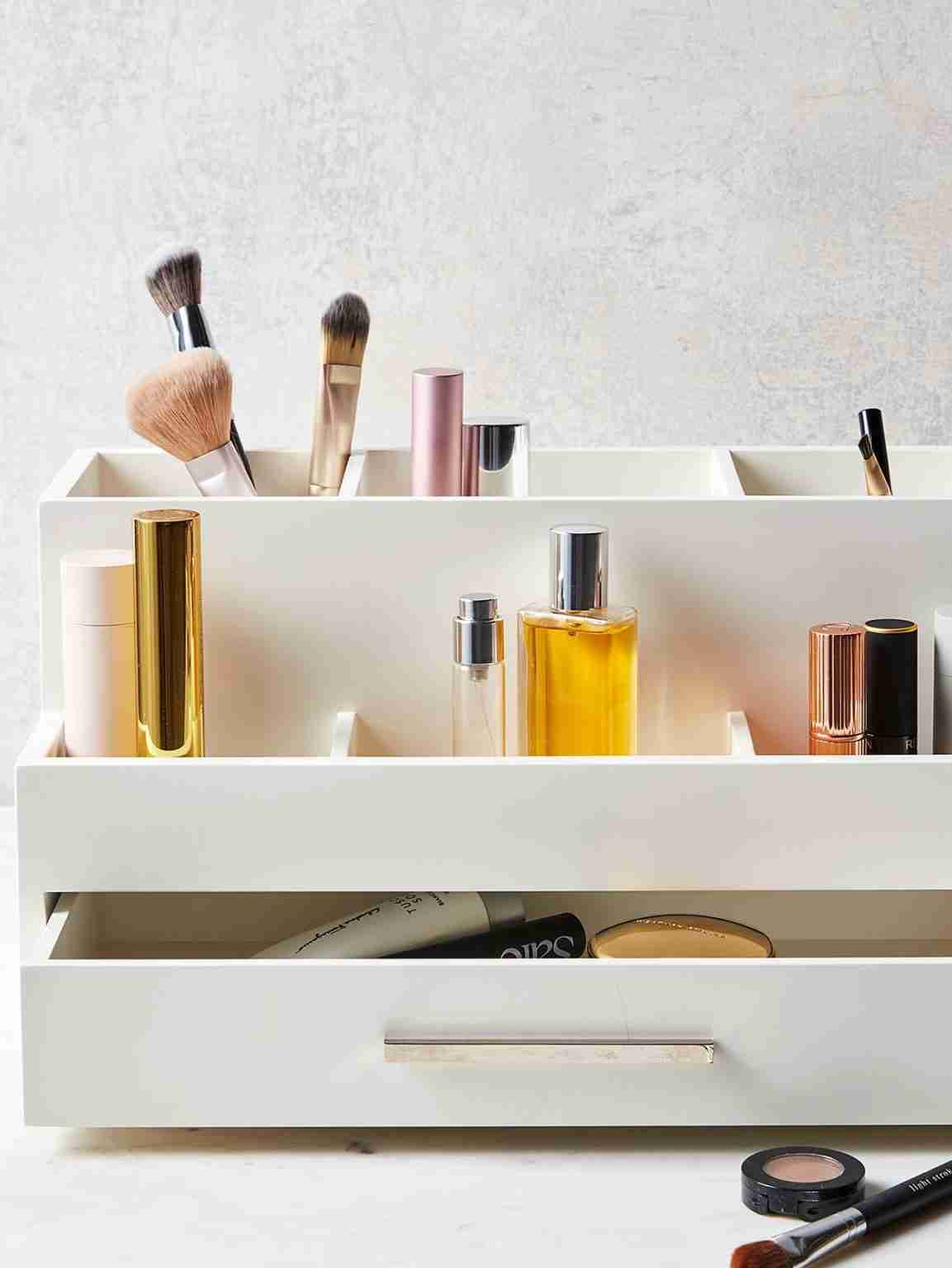 How To Organize Makeup - the gray details