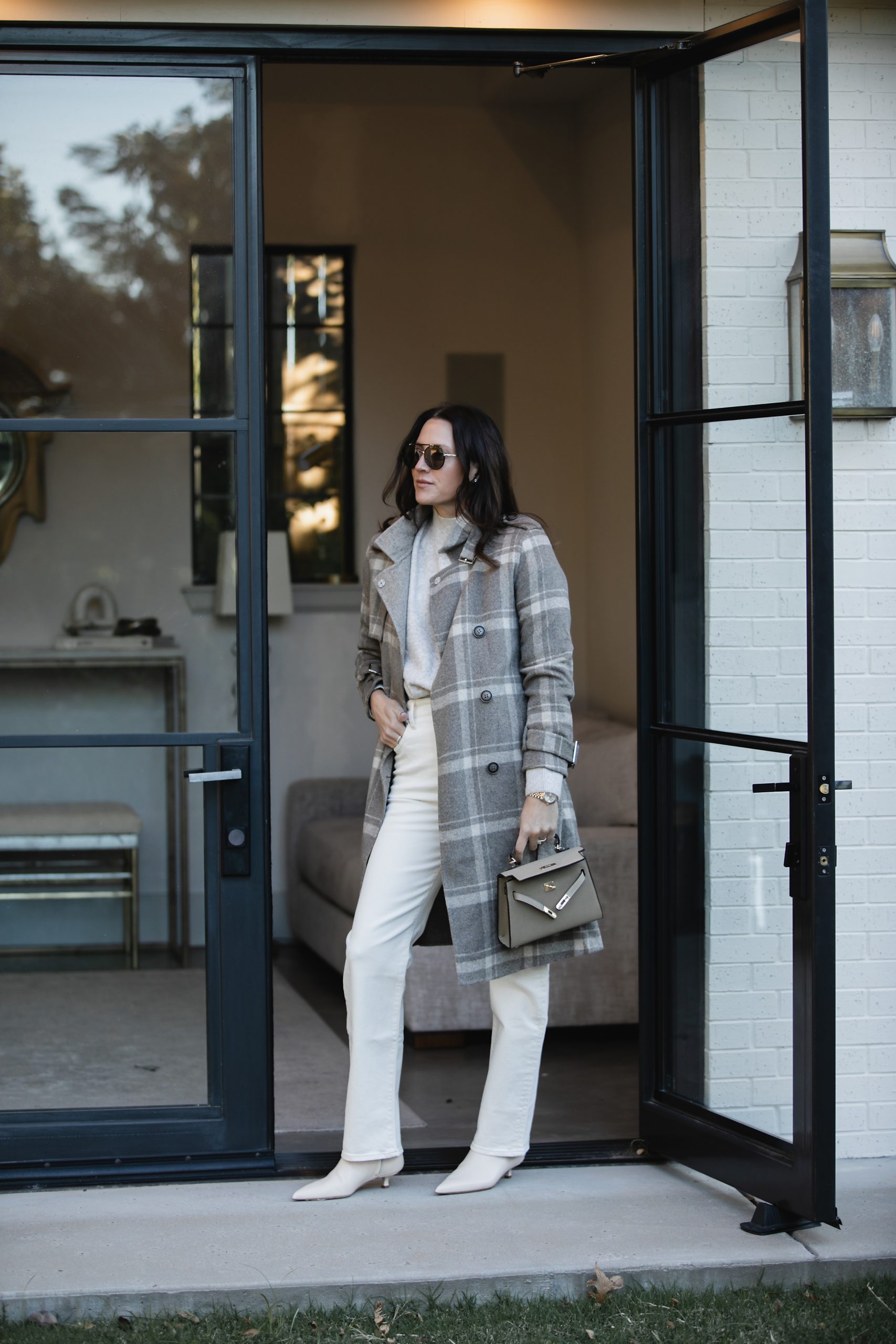 Old Money Outfits - the gray details | Daily Outfit Guides