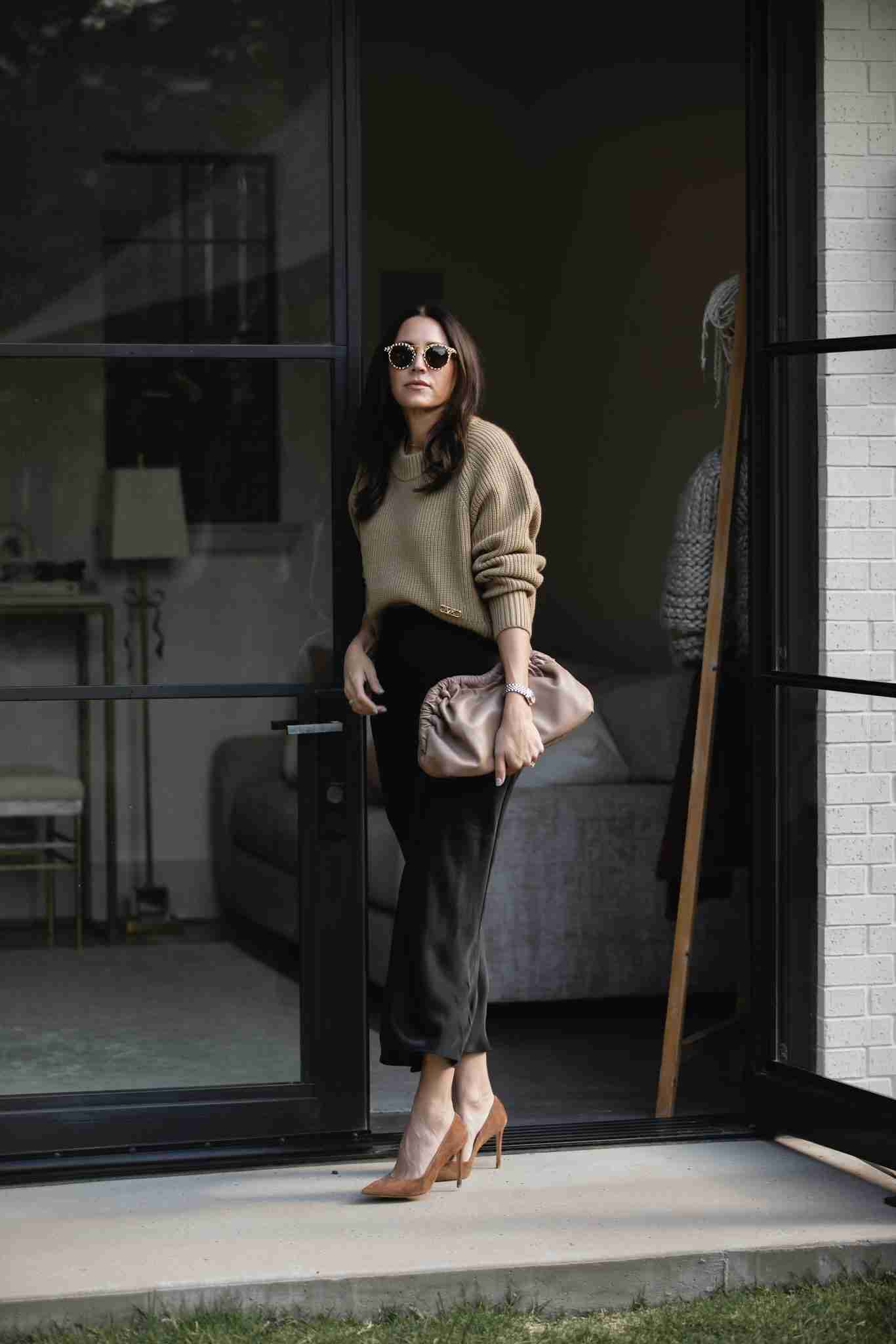 Old Money Outfits - the gray details | Daily Outfit Guides