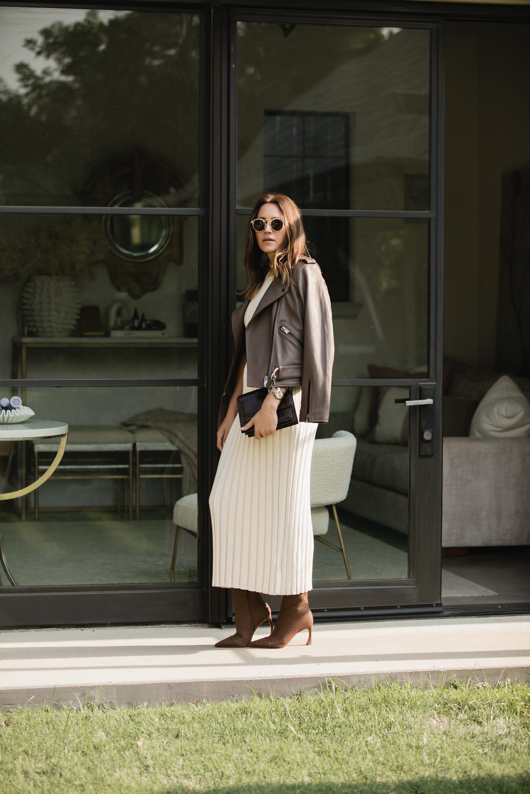 Old Money Outfits - the gray details | Daily Outfit Guides