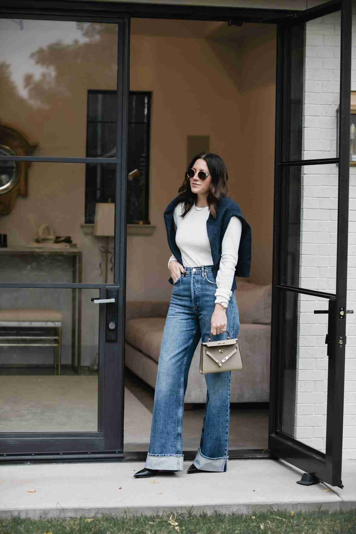 Navy Outfit Ideas - the gray details | Lifestyle Blog