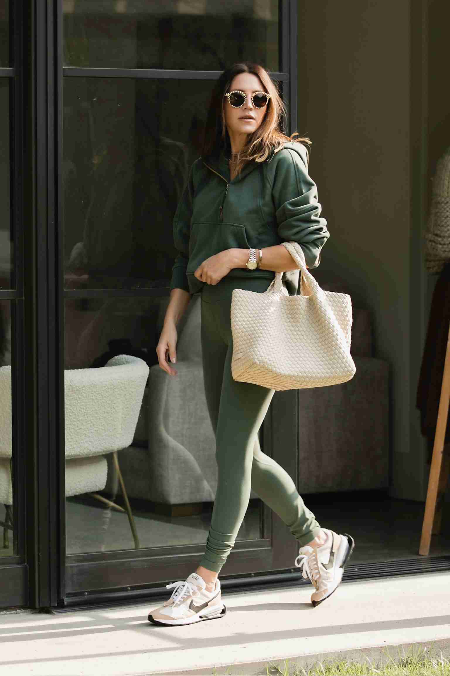 30+ Elegant Outfits to style all year long - the gray details