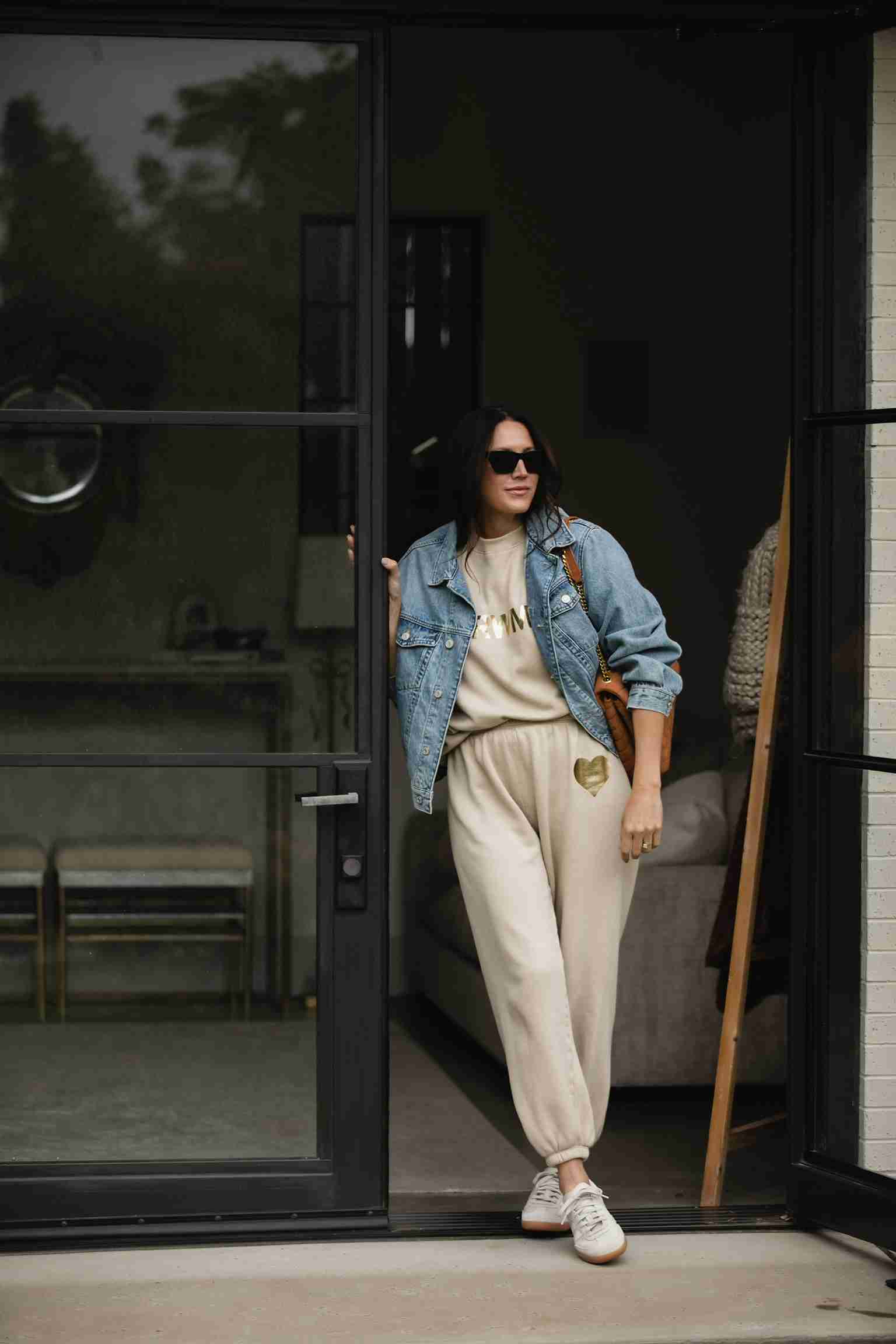 Cream Outfits Ideas to Recreate - the gray details