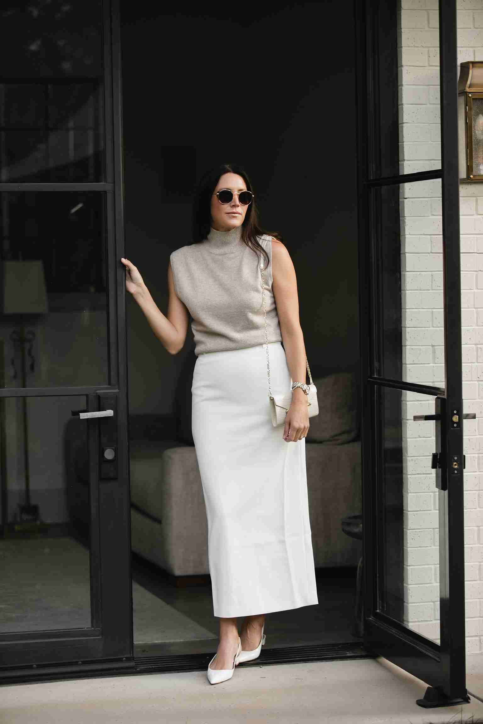 Tan and White outfit ideas - the gray details