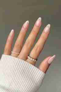 How to Get Classy and Elegant Nails - the gray details