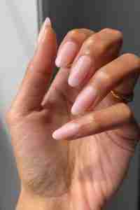 How to Get Classy and Elegant Nails - the gray details