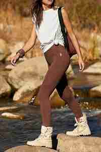 What to Wear Hiking in Summer - the gray details