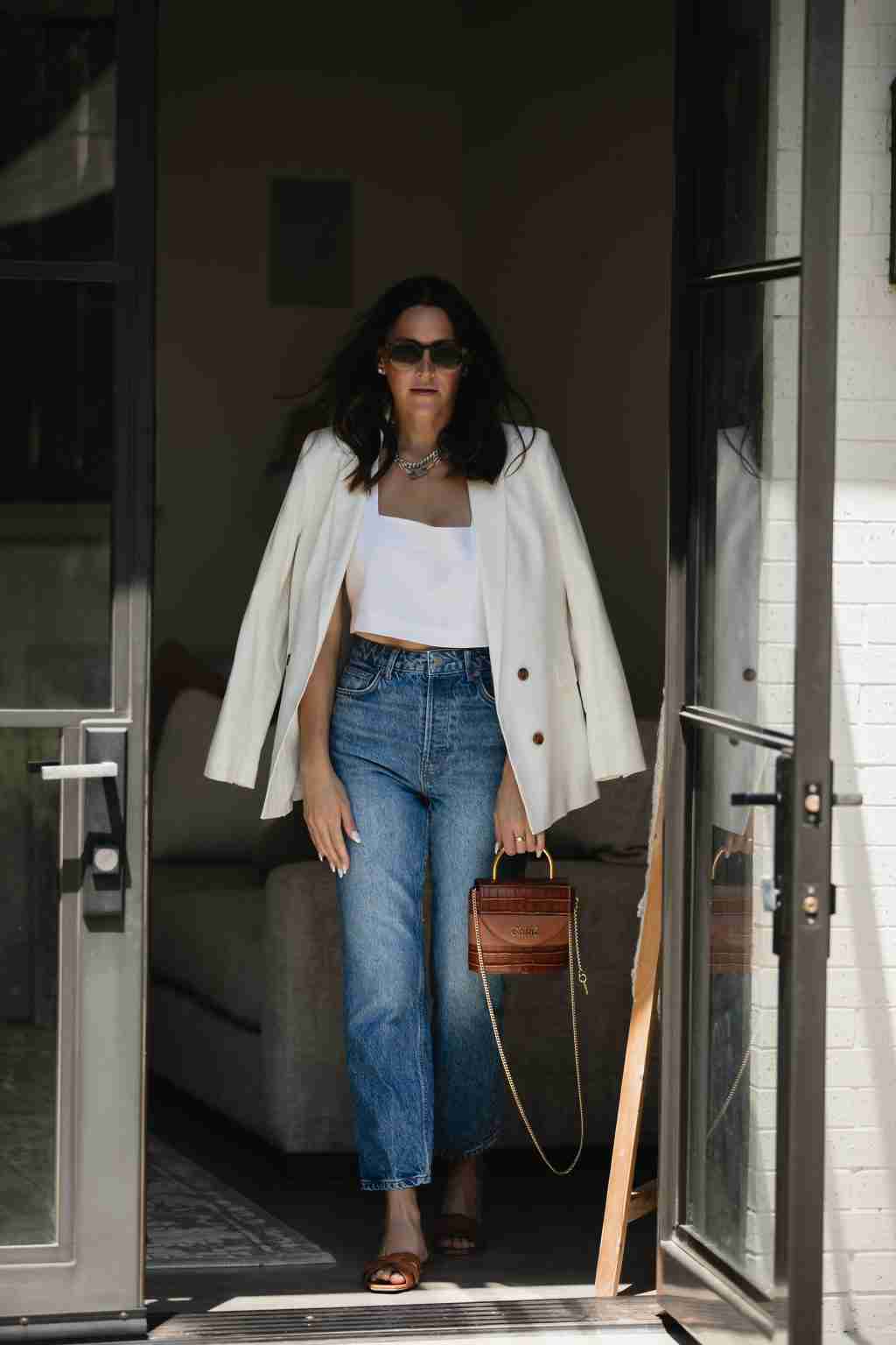 10 Timeless Outfits - the gray details
