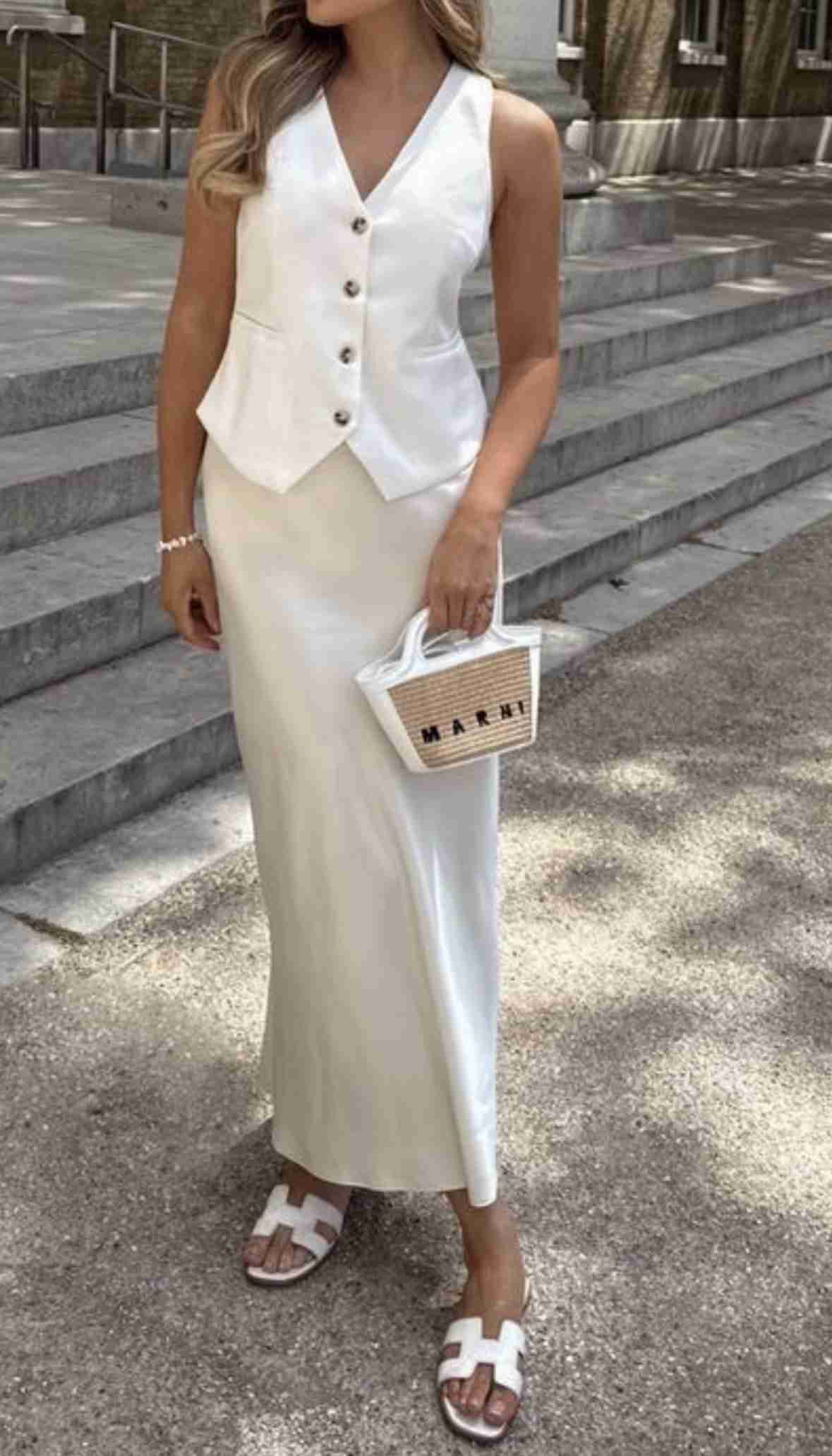 Casual Weekend Outfits - the gray details