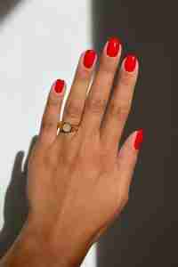 55+ Short Square Nails for Summer - the gray details