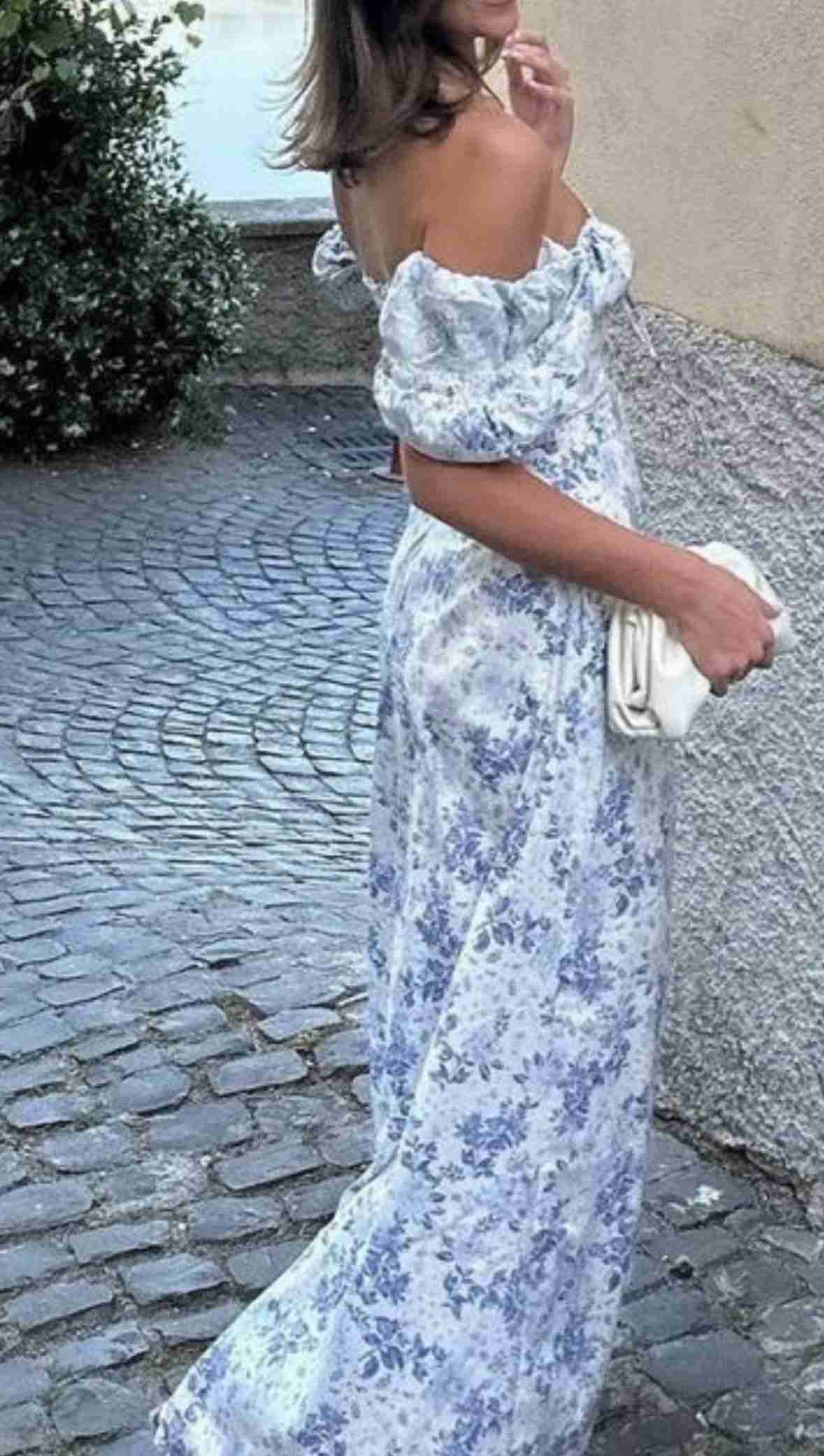 Greece Outfit Ideas for Summer Travel - the gray details