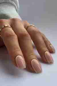 55+ Short Square Nails for Summer - the gray details