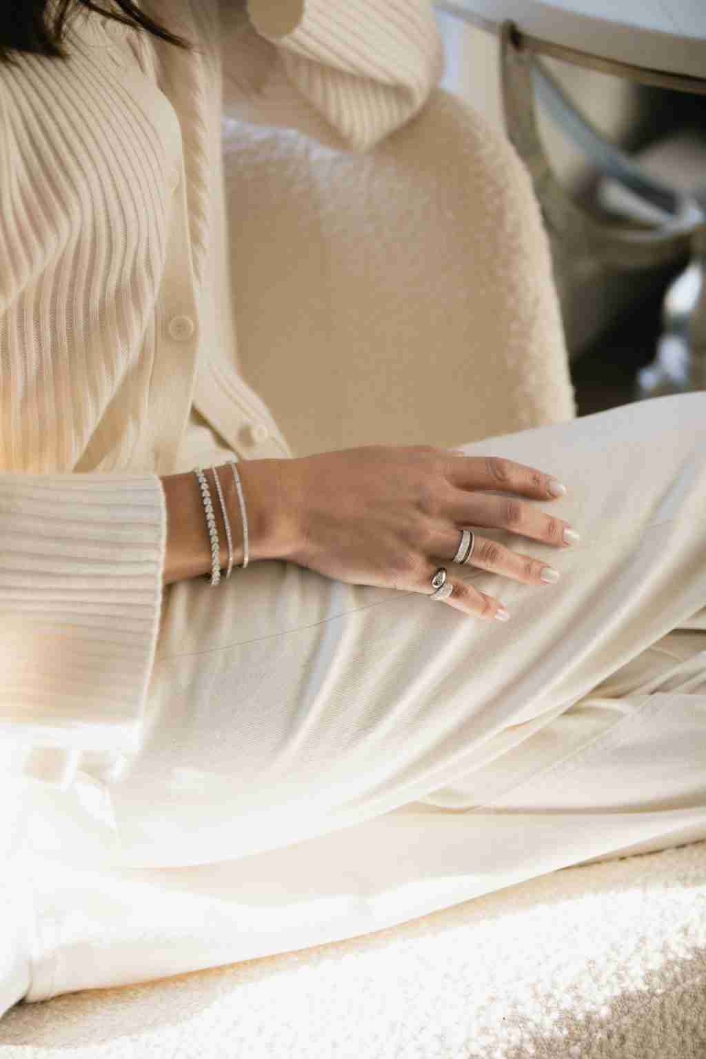 How to Style Rings - the gray details | Lifestyle Blog