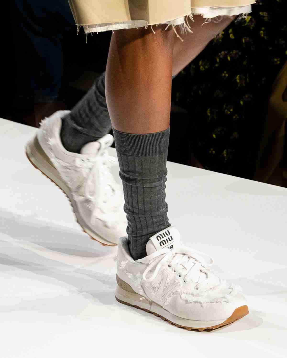 How to Style New Balance - the gray details