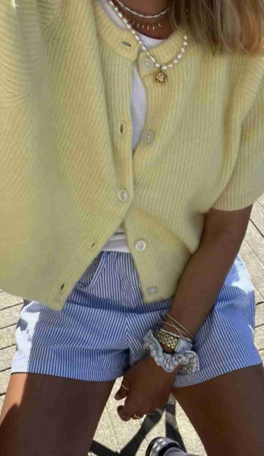 August Outfit Ideas to Recreate - the gray details