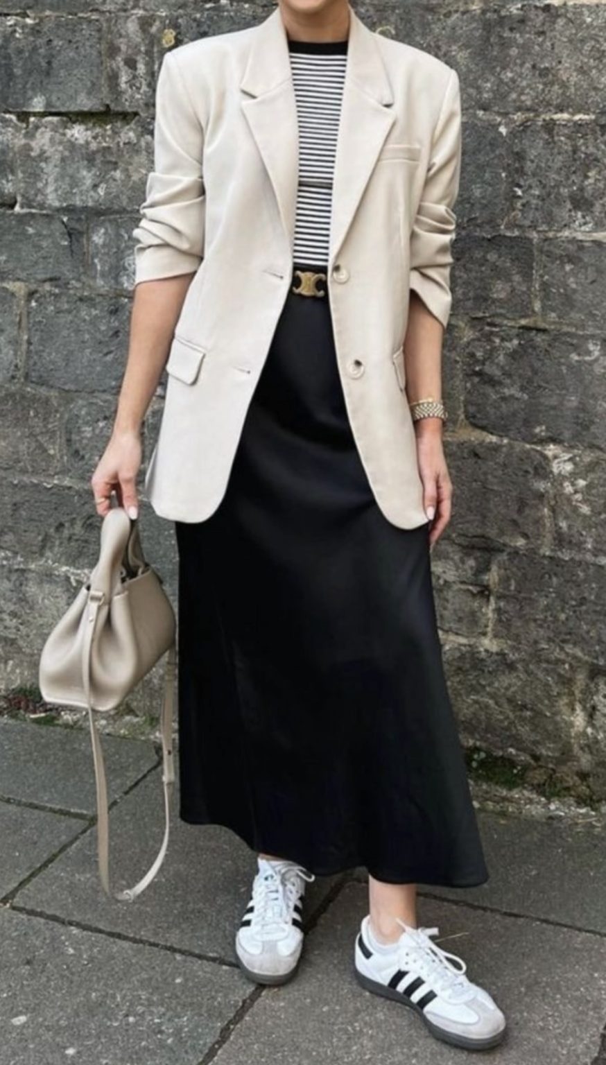 August Outfit Ideas to Recreate - the gray details