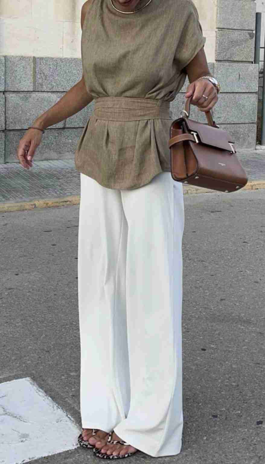 August Outfit Ideas to Recreate - the gray details