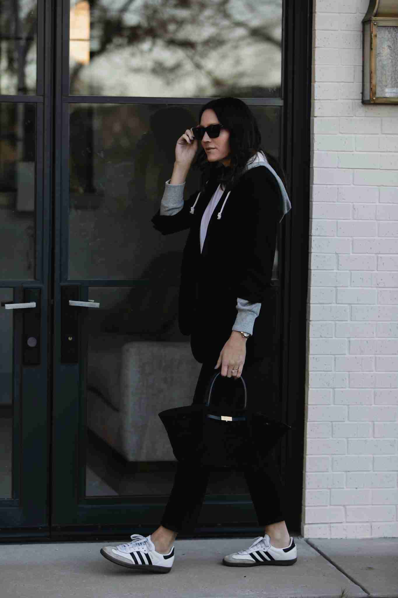 Best Fall Travel Outfits - the gray details | Lifestyle Blog