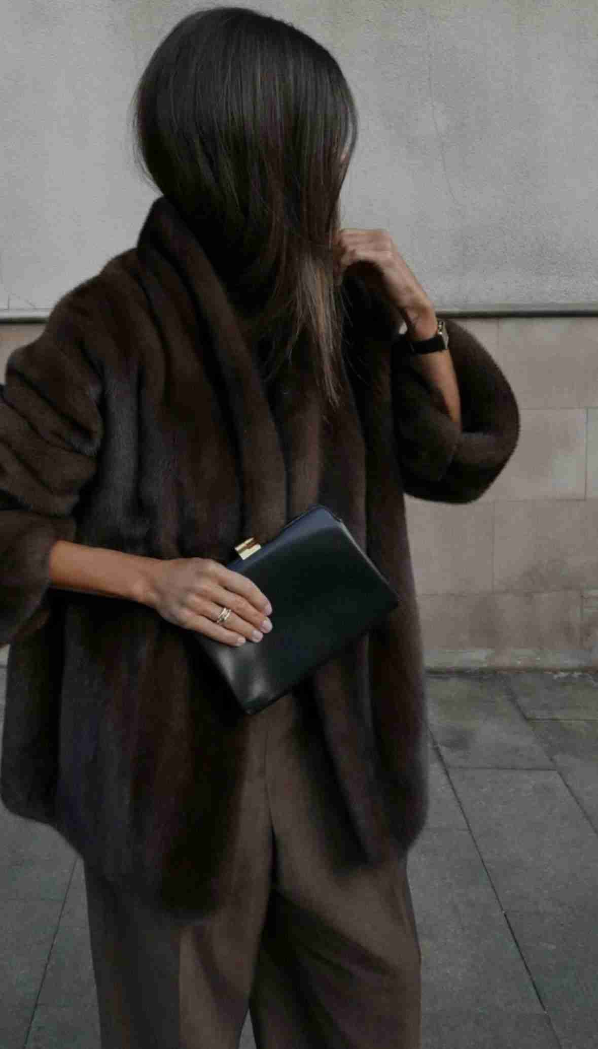 Chic December Outfits to recreate - the gray details
