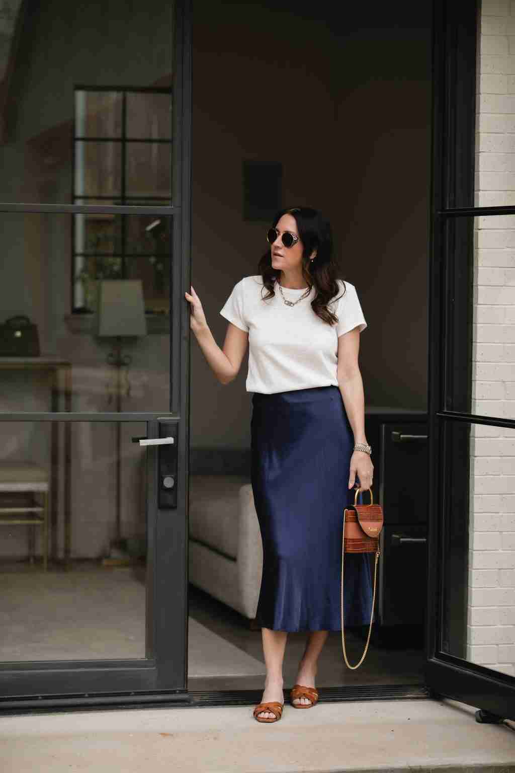 How to Style a satin Skirt - the gray details