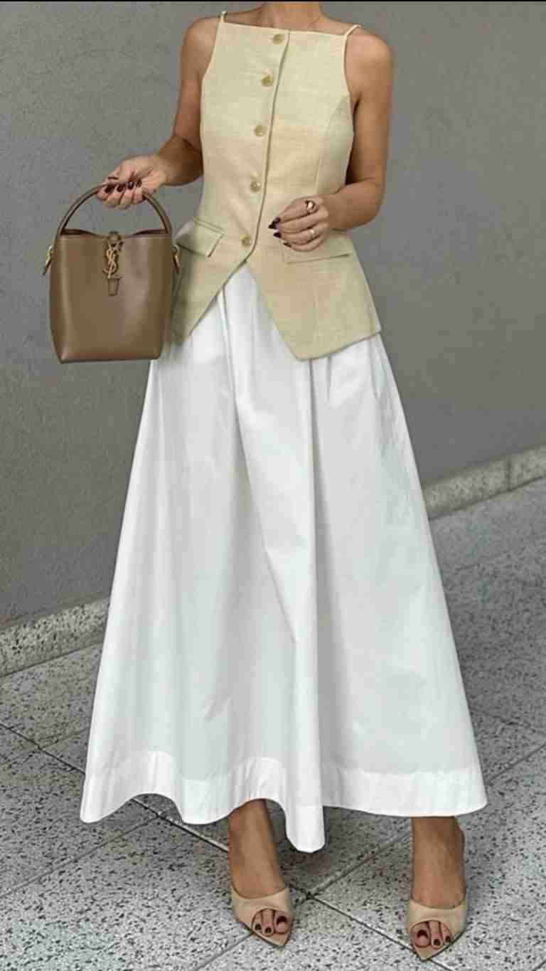 Chic April Outfits to Recreate - the gray details