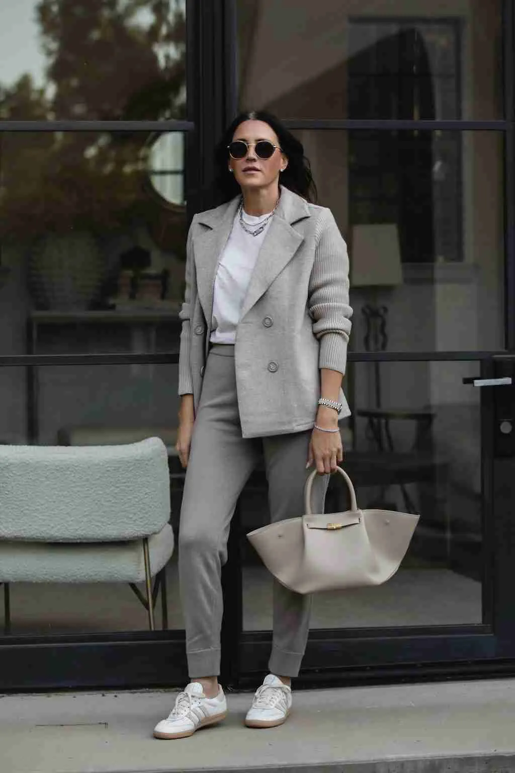 How to Dress Up Sweatpants & Look Chic when Styled Right