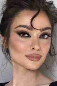 Fall Makeup Looks: Soft Matte Glam & Modern Edge for 2025 - the gray ...