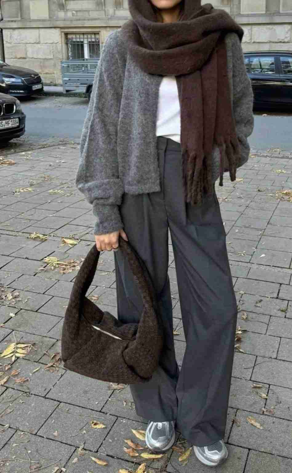 What to Wear With Gray Pants - the gray details